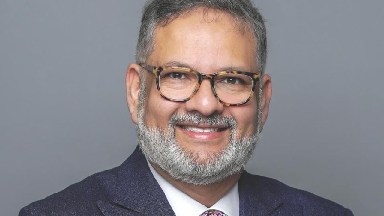 Jay Vyas: New Associate Dean for Academic Innovation | Vagelos College of Physicians and Surgeons