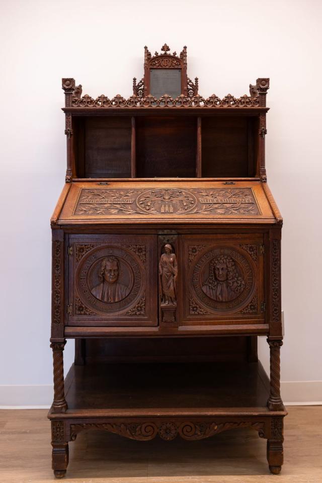 Desk of Dr. Franciscus (or Frans) Cornelis Donders | Vagelos College of ...